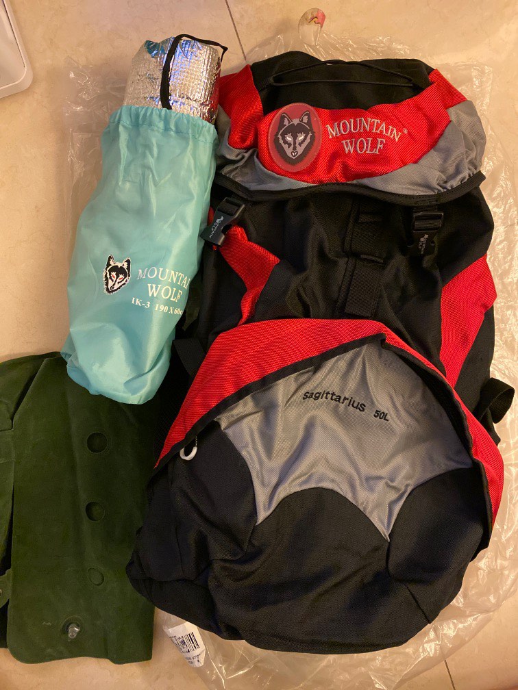 全新 50L Mountain Wolf 行山背囊 （連吹氣枕&氈）, 運動產品, 行山及露營 - Carousell