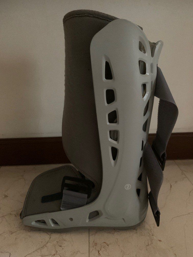 Aircast boot, Sports Equipment, Other Sports Equipment and Supplies on ...