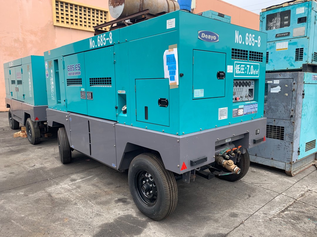 Airman Denyo Air Compressor 685 cfm, Commercial & Industrial ...