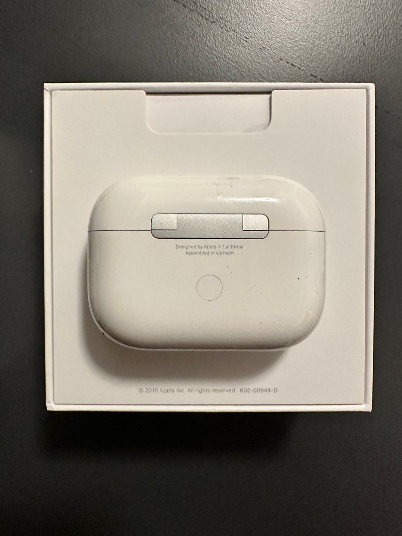 AirPod Pro 1st Gen, Audio, Earphones on Carousell