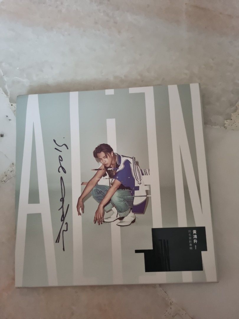 Alien huang, Hobbies & Toys, Music & Media, CDs & DVDs on Carousell