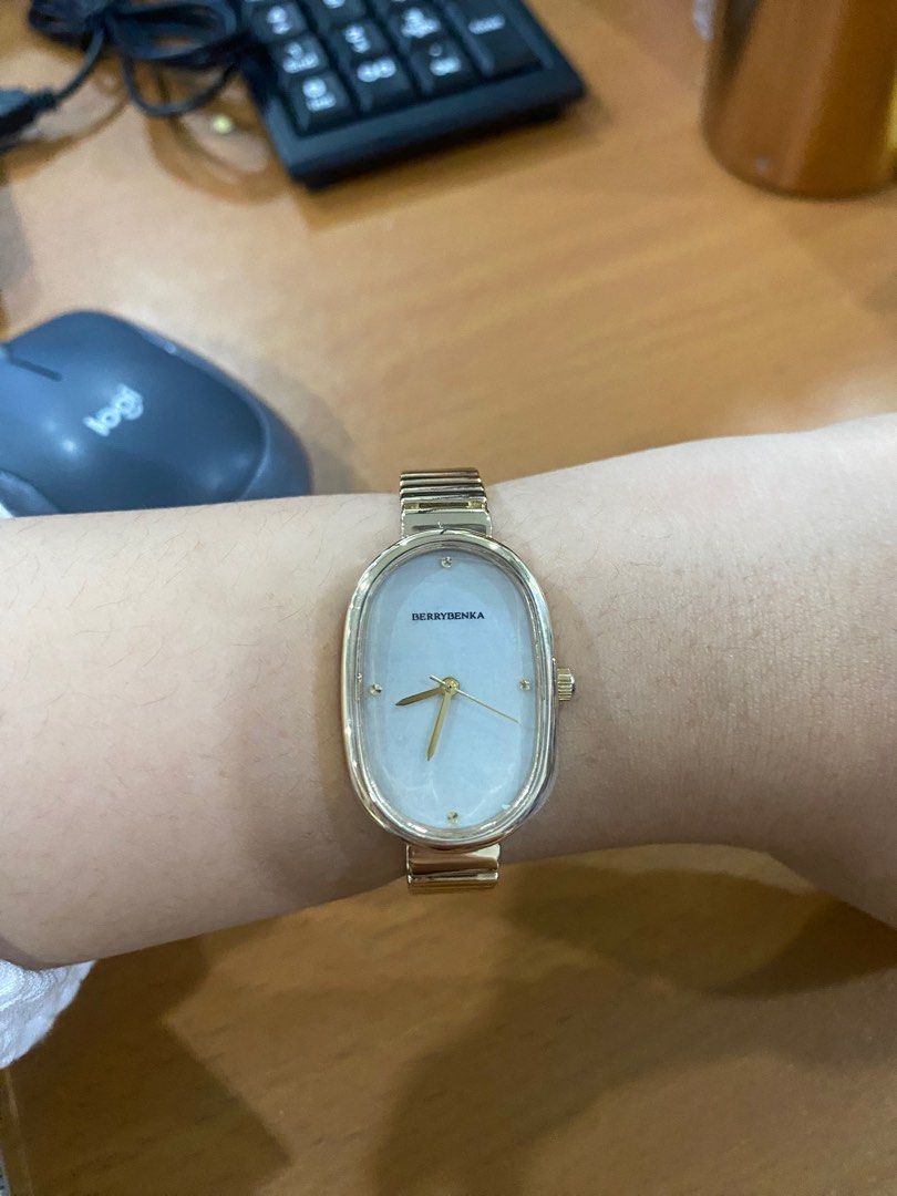 Berrybenka watch sofia, Fesyen Wanita, Jam Tangan di Carousell