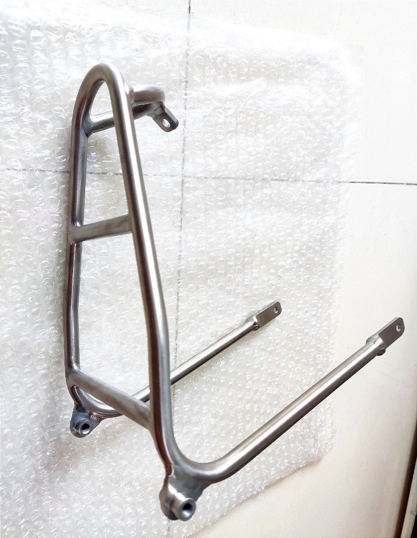 Brompton Titanium Rear Rack - 175g, Sports Equipment, Bicycles & Parts ...