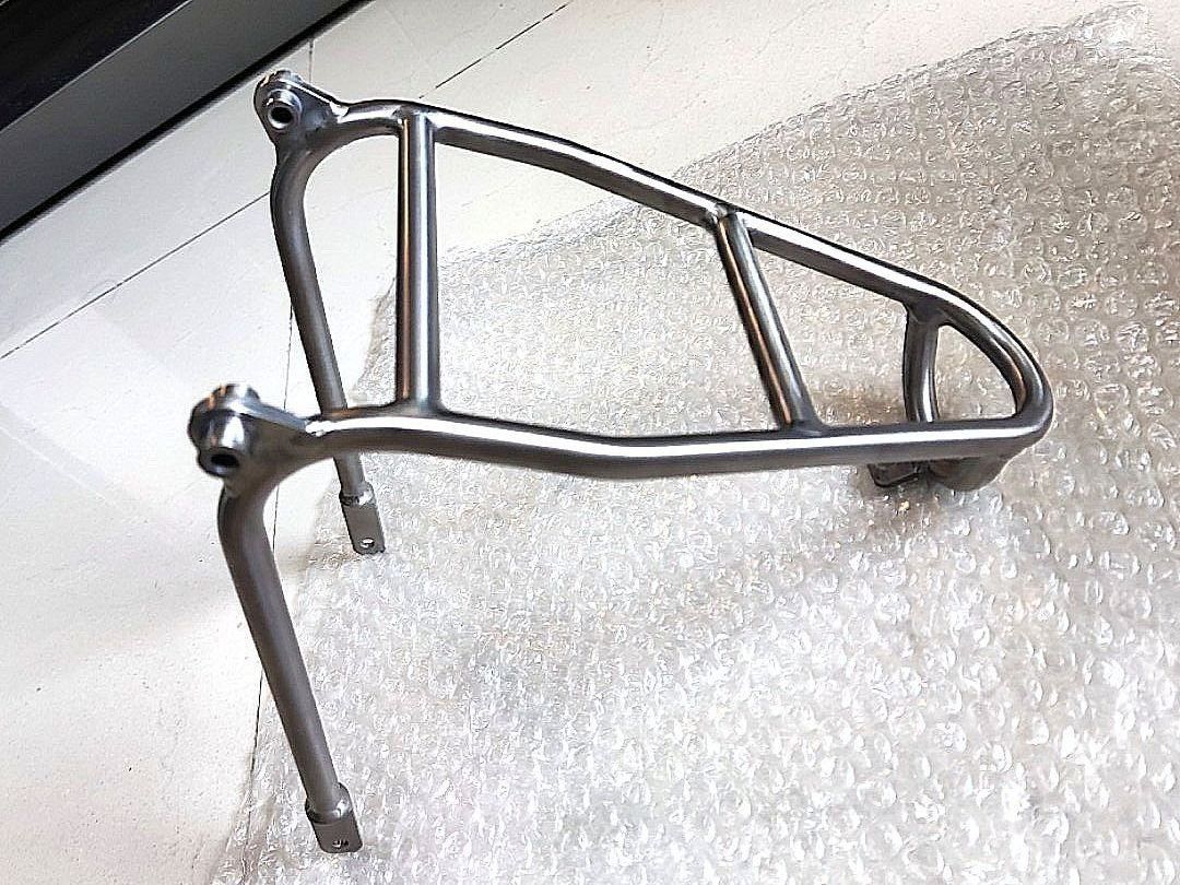 Brompton Titanium Rear Rack - 175g, Sports Equipment, Bicycles & Parts ...