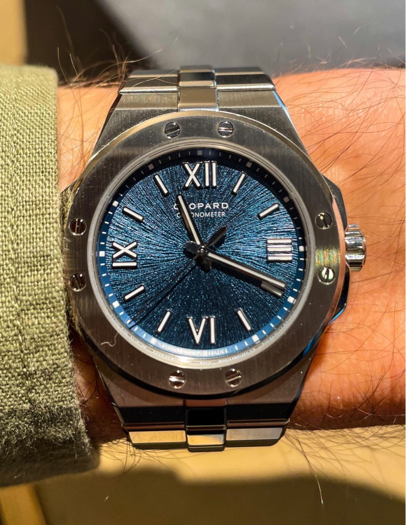 Chopard 蕭邦 Alpine Eagle 36mm Blue dial, 名牌, 手錶 - Carousell