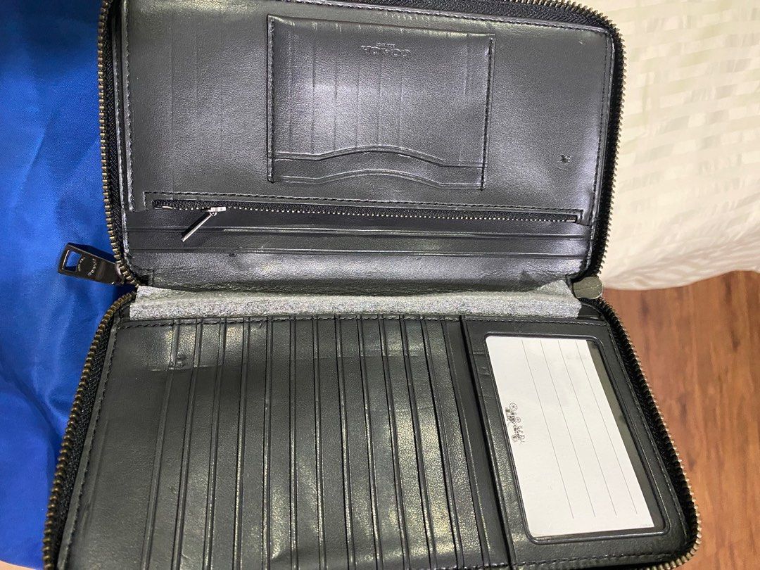 Coach Men Purse, Men's Fashion, Watches & Accessories, Wallets & Card ...