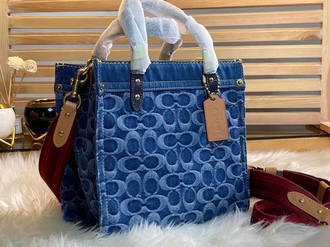 Coach Signature Denim Field Tote 22 (Retail) on Carousell