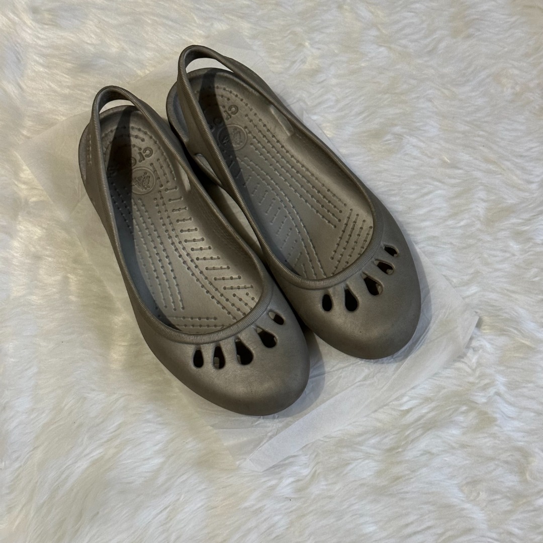 CROCS Flats on Carousell