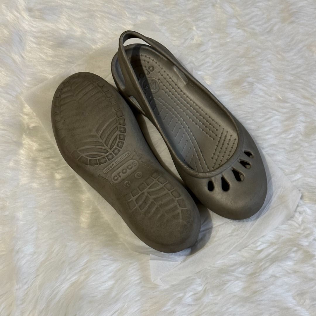CROCS Flats on Carousell