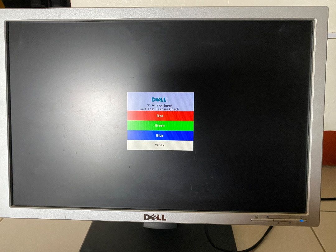 Dell Flat Panel Monitor, Computers & Tech, Desktops on Carousell