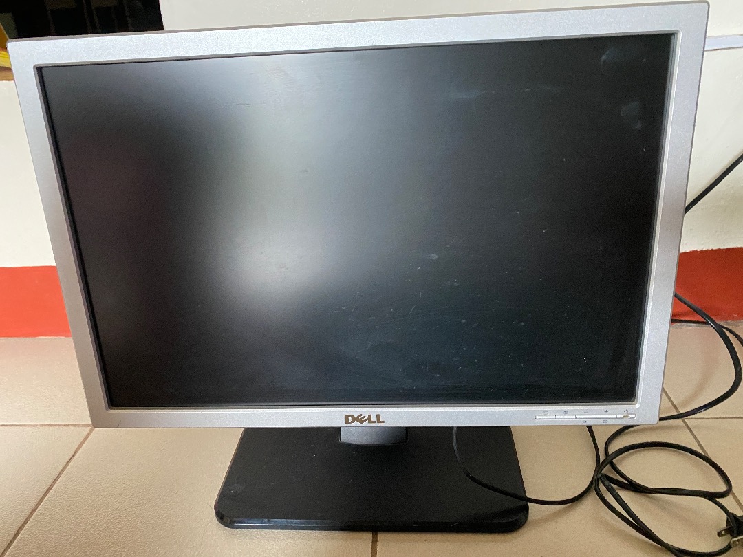 Dell Flat Panel Monitor, Computers & Tech, Desktops on Carousell