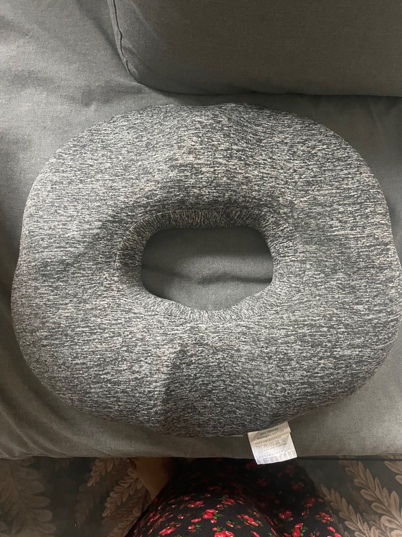 Donut ergonomic pillow with tailbone support for office chair ...