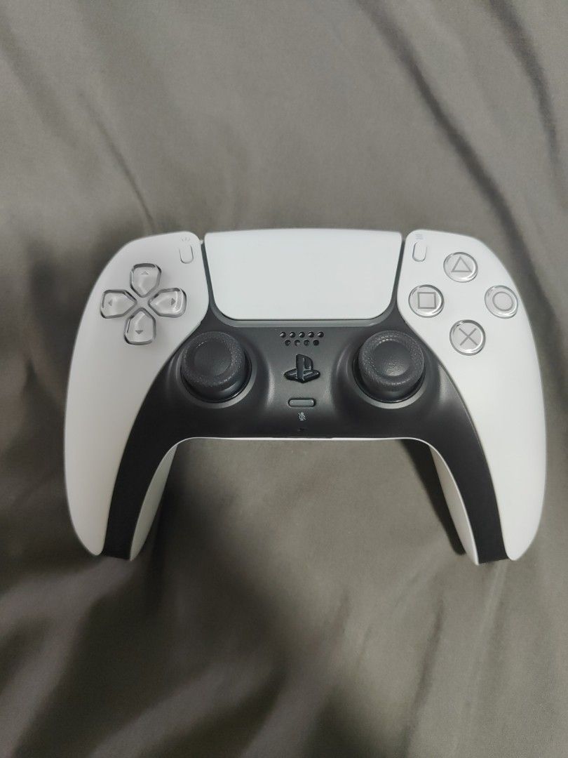 Brand New Dualsense PS5 Controller White, Video Gaming, Gaming ...