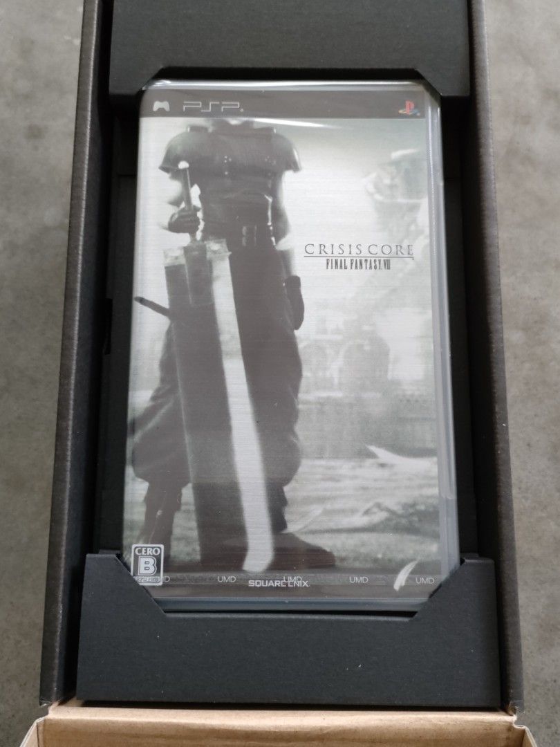 Final Fantasy VII Crisis Core Limited Edition PSP Playstation Portable ...