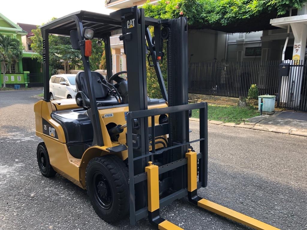 Forklift Caterpillar 2.5 ton Fork Lift Toyota Hitachi Mitsubishi Cat ...