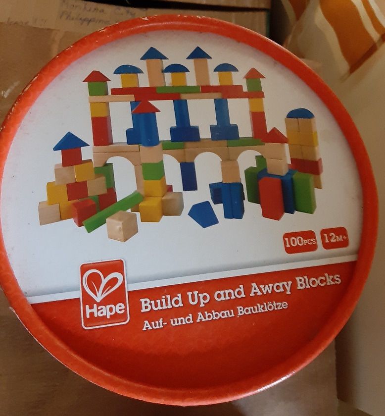 Hape Build Up and Away Blocks (100 pcs), Hobbies & Toys, Toys & Games ...