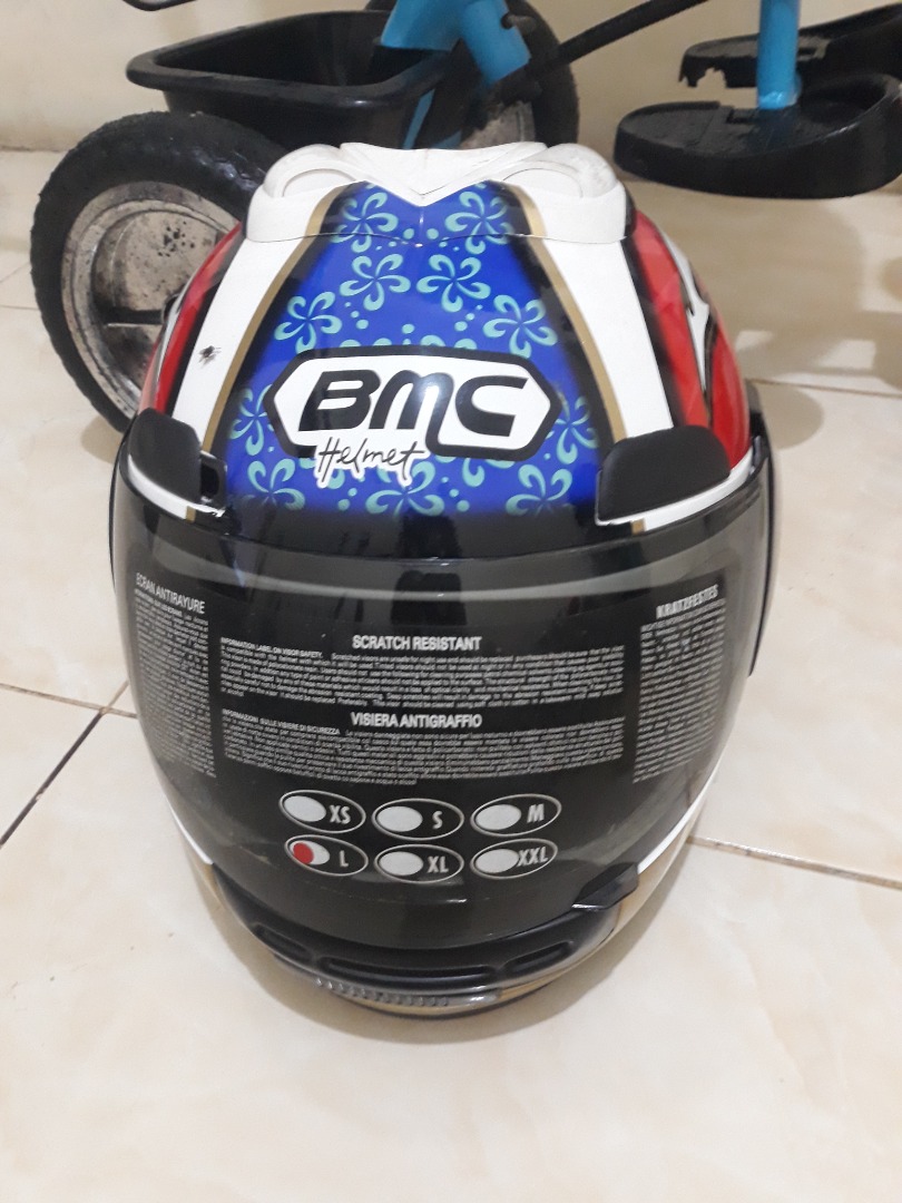 Helm BMC ori baru belum pernah dipakai, Motor di Carousell