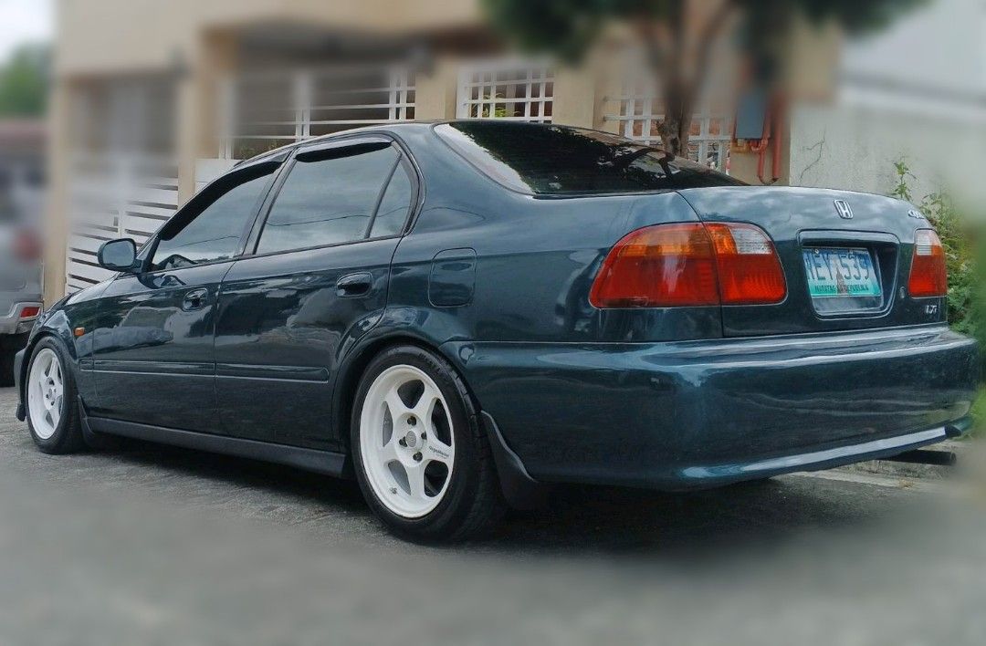 Honda Civic Honda SIR body Manual on Carousell