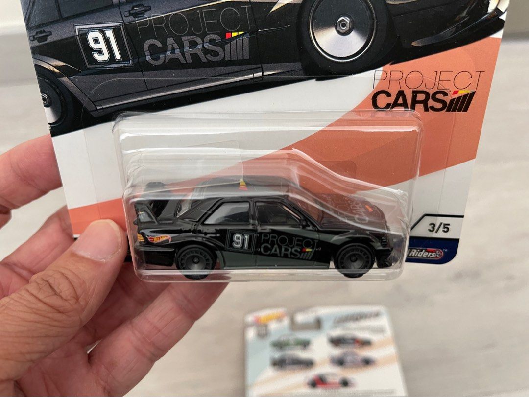 Hotwheels car culture Benz 190e and BMW M1 brand new, 興趣及遊戲, 玩具 & 遊戲類 ...
