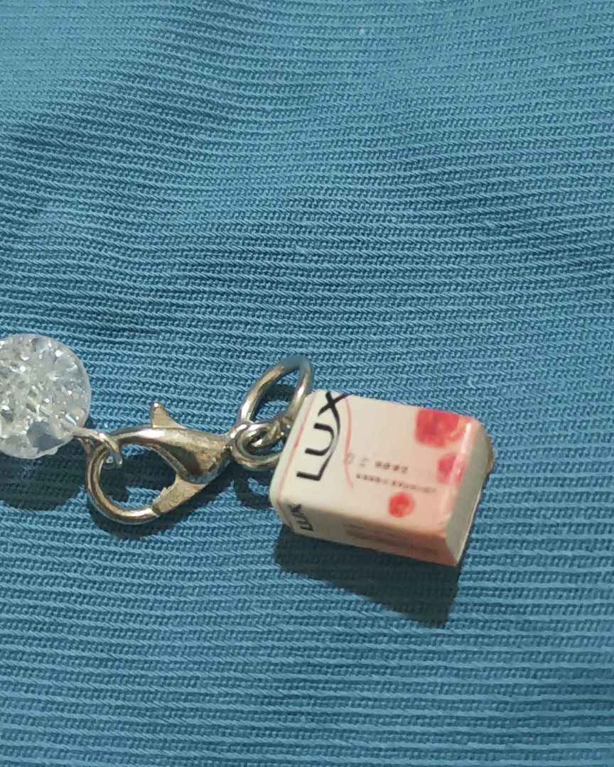 Sanrio Keychain, Hobbies & Toys, Memorabilia & Collectibles, Vintage ...