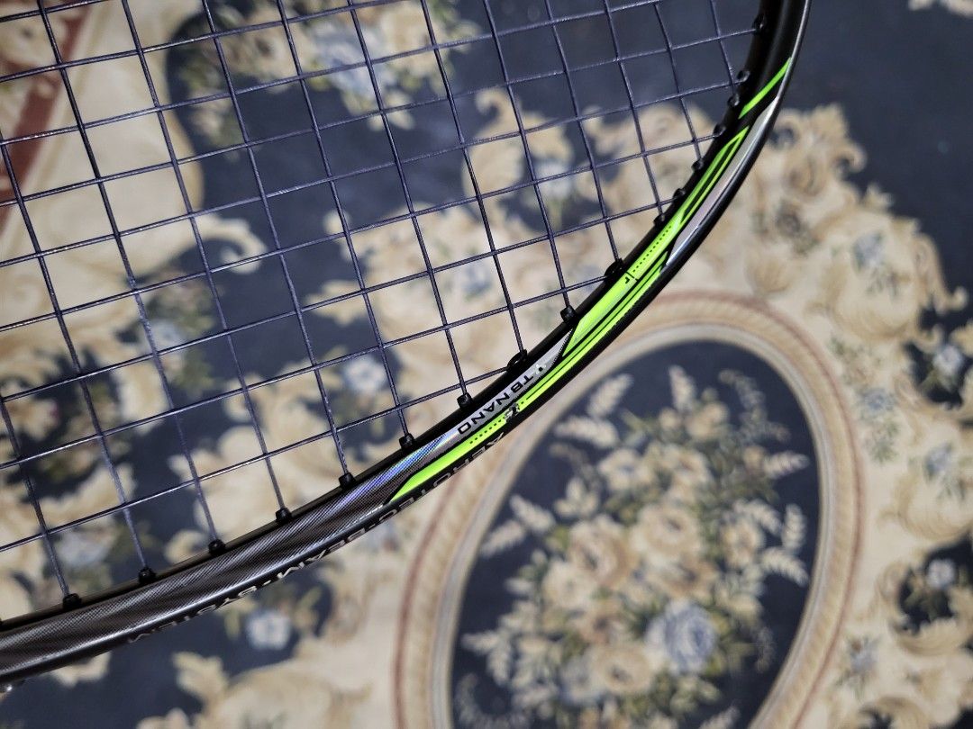 Lining 3D CALIBAR 900C, Sports Equipment, Sports & Games, Racket & Ball ...