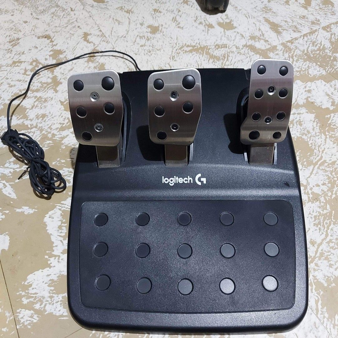 Logitech G29 Driving Force Racing Wheel, Video Gaming, Video Game ...