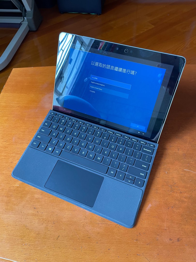 Microsoft surface go 1, 128gb連keyboard cover, 電腦＆科技, 手提電腦 - Carousell