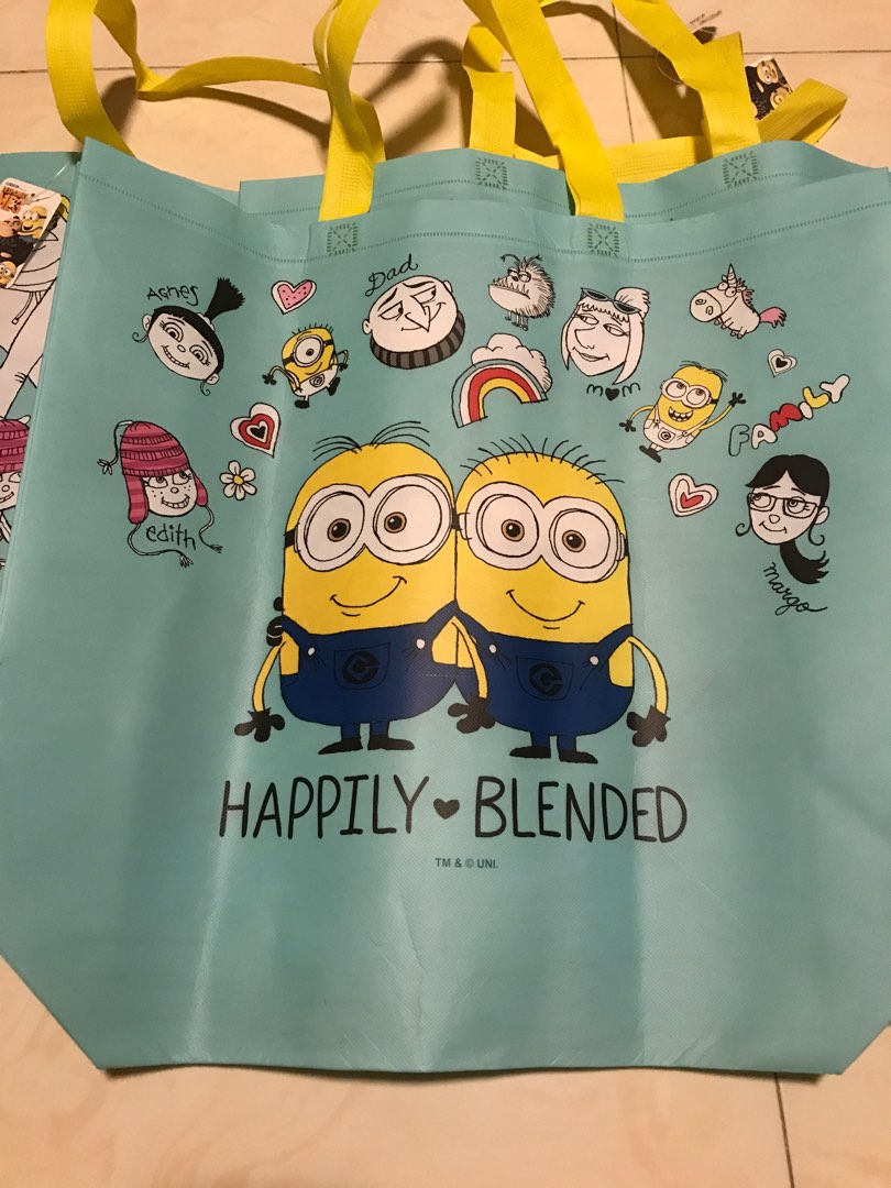 Minion Tote Bag Universal studios, Women's Fashion, Bags & Wallets ...