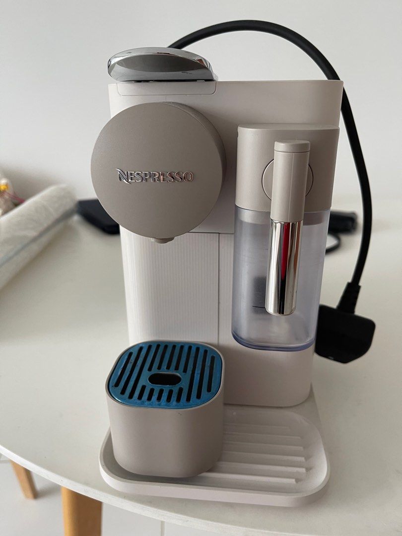 Nespresso Delonghi machine, TV & Home Appliances, Kitchen Appliances ...