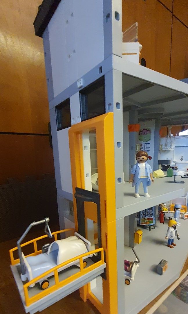 Playmobile 3-Storey Hospital Set, Hobbies & Toys, Toys & Games on Carousell