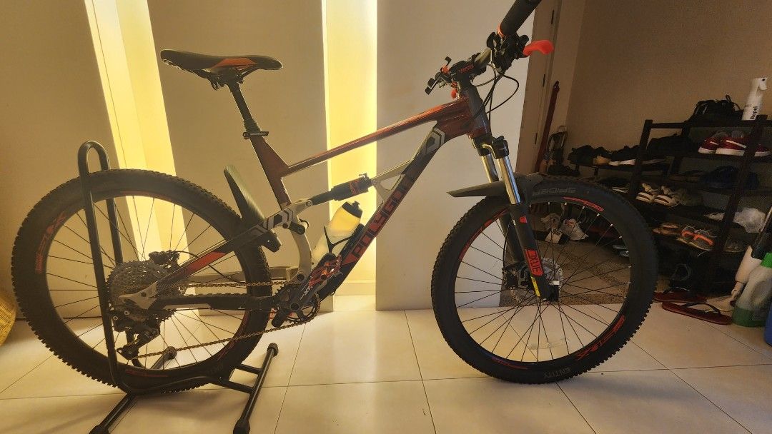 Polygon siskiu d5 2020 large (upgraded) slight negotiable with freebies ...