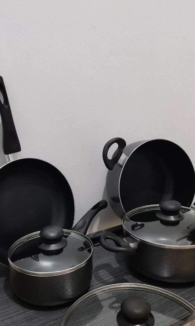 Royal Ford non-stick cookware set, Furniture & Home Living, Kitchenware ...