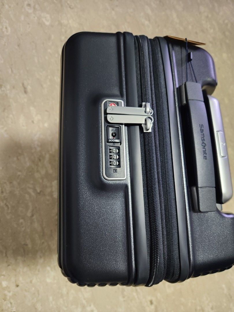 Samsonite Apinex Spinner 55, Hobbies & Toys, Travel, Luggage on Carousell