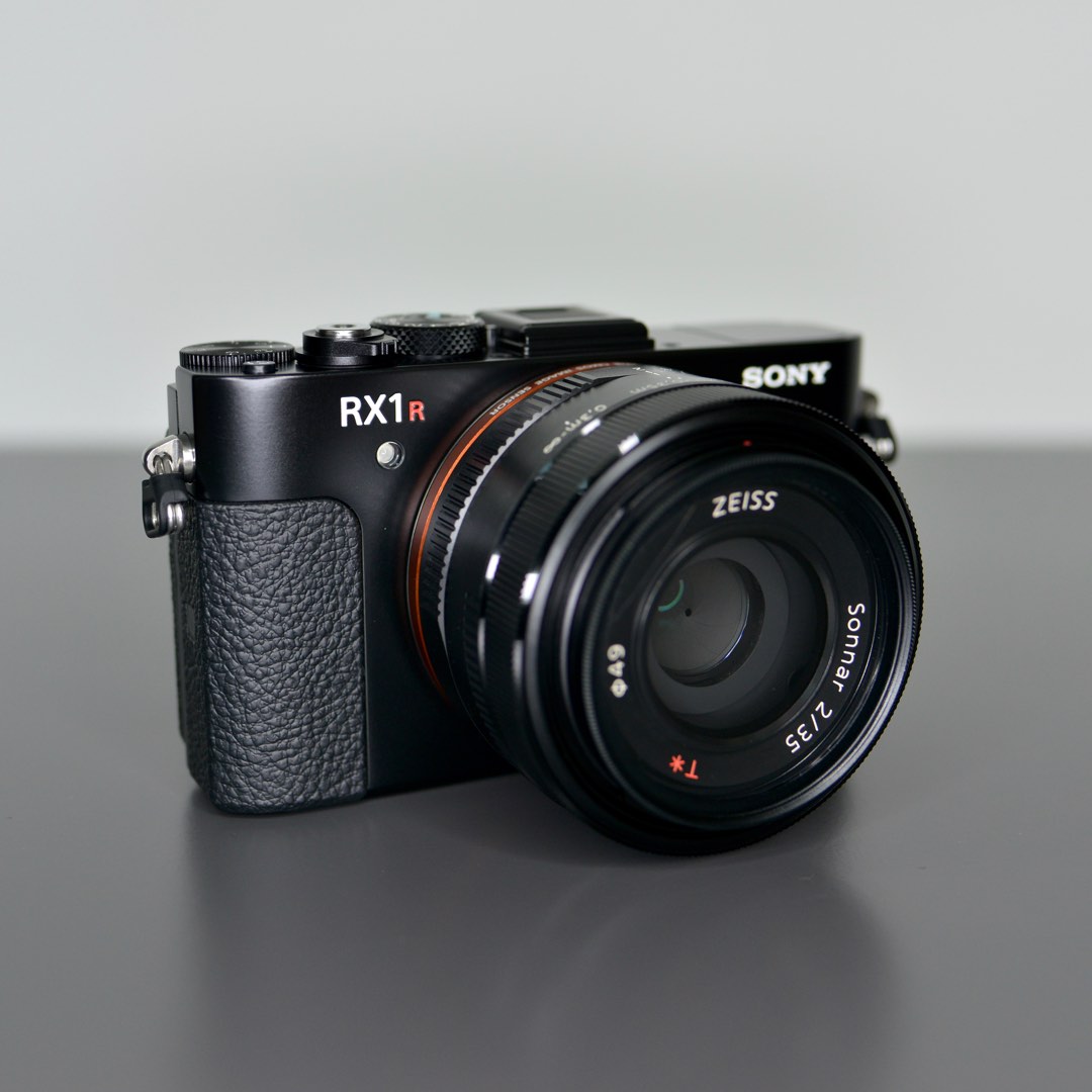 Sony RX1R II Full Frame Compact Camera, Photography, Cameras on Carousell