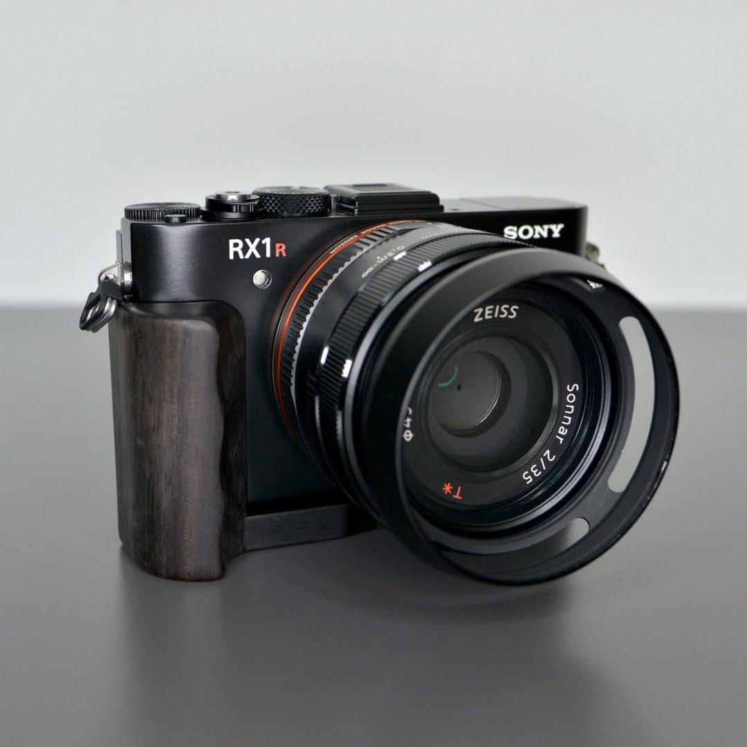Sony RX1R II Full Frame Compact Camera, Photography, Cameras on Carousell