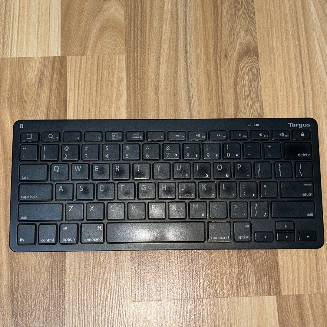 TARGUS | Compact Multi-Device Bluetooth Antimicrobial Keyboard ...