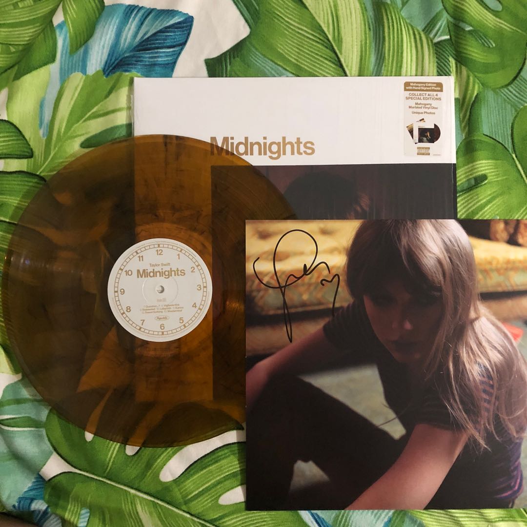 TAYLOR SWIFT SIGNED MIDNIGHTS VINYL - MAHOGANY (WITH HEART), Hobbies ...