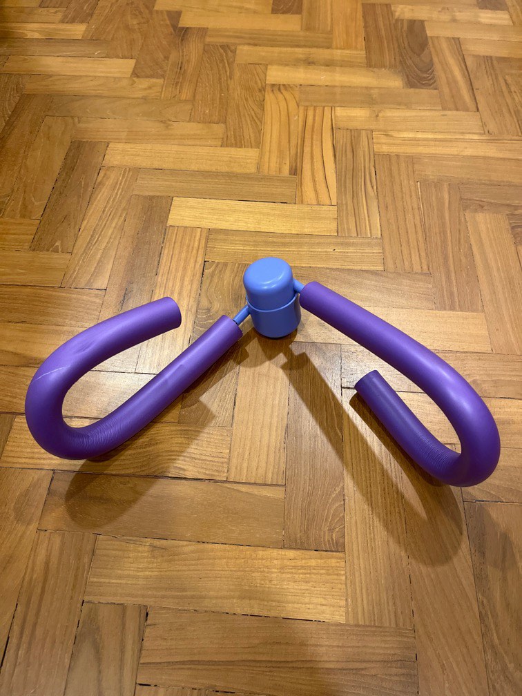 Thigh Master Hip Trainer, Sports Equipment, Exercise & Fitness, Toning ...