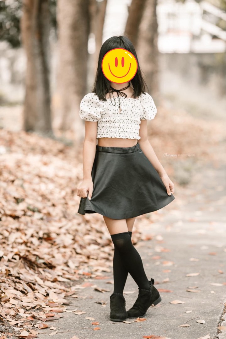 Zara girls and H&M set Kpop on Carousell