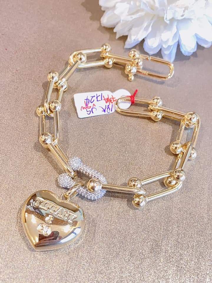 18K Saudi Gold Tiffany hardware bracelet, Women's Fashion, Jewelry ...