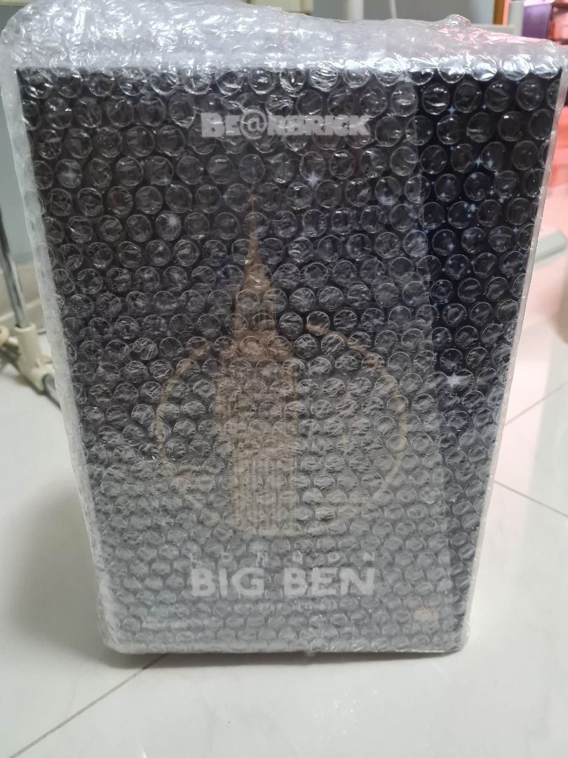 全新 Big Ben Bearbrick 400% 100%, 興趣及遊戲, 玩具 & 遊戲類 - Carousell
