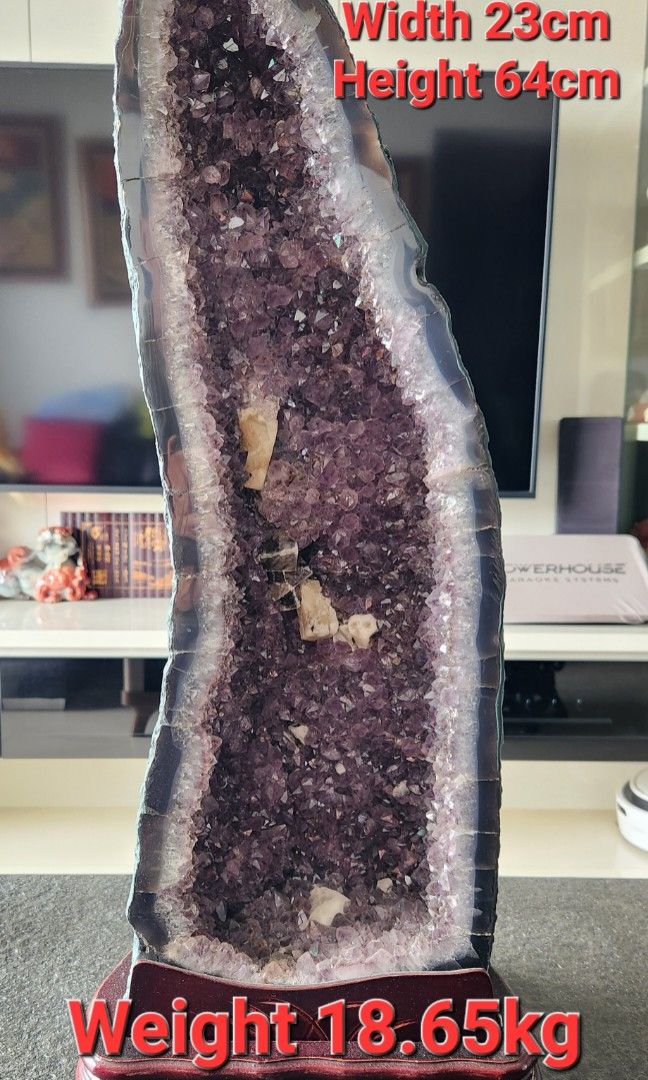 Amethyst Cave 18.65kg with wooden display stand, Women's Fashion ...