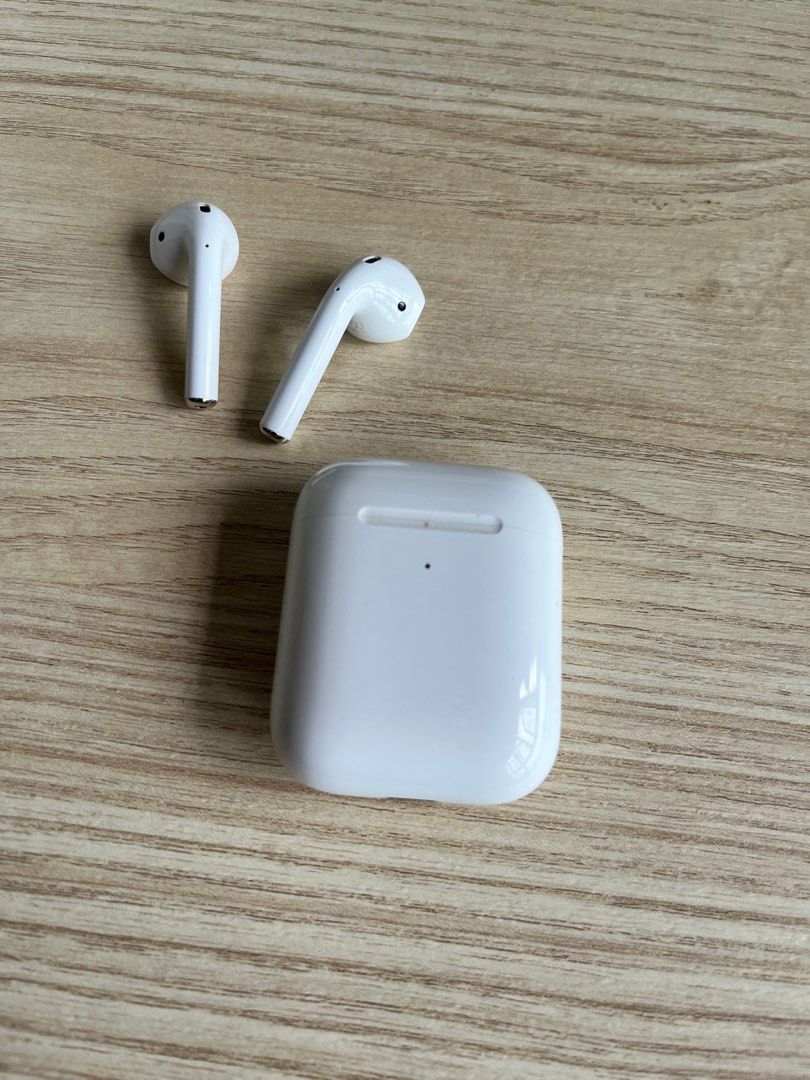 Apple Airpods 1st gen, Audio, Earphones on Carousell