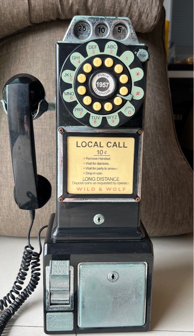 Authentic Wild & Wolf London High-End Pub Coin Phone, Hobbies & Toys ...