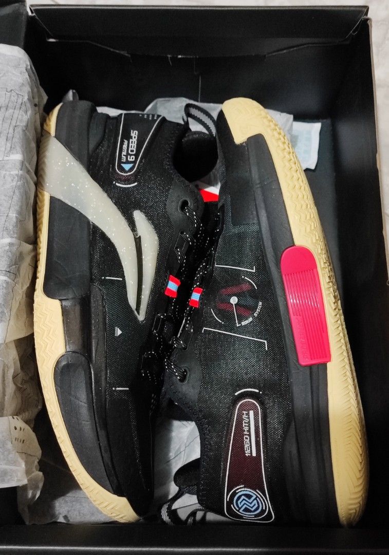 Basketball Shoes - Lining Speed 9, Everything Else on Carousell