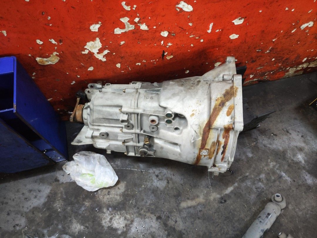 BMW ZF 5-speed Gearbox, Car Accessories, Accessories on Carousell