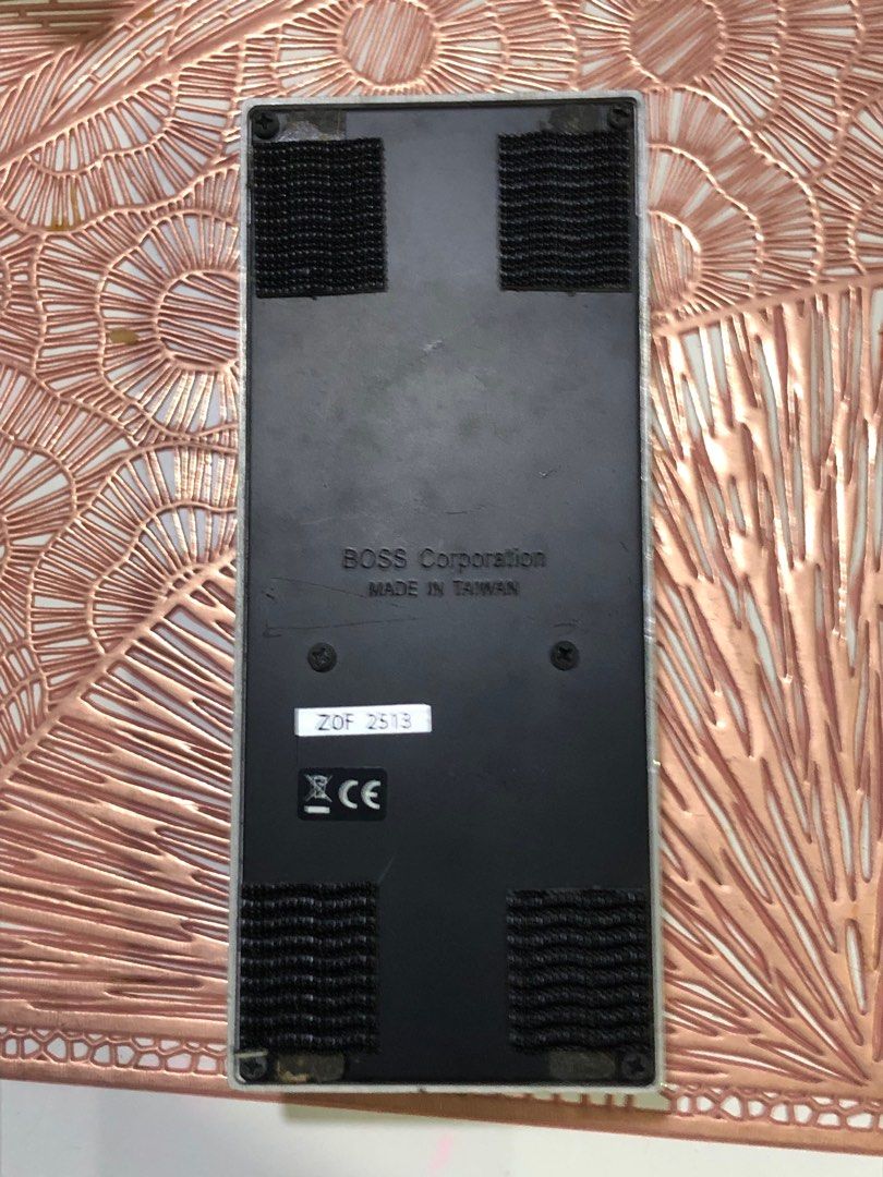 Boss FV-30L, Hobbies & Toys, Music & Media, Music Accessories on Carousell