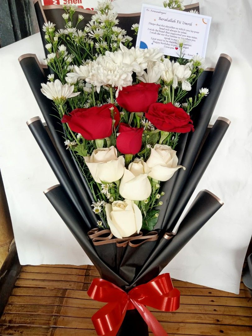 Buket bunga mawar merah putih asli segar CMHI BDG PDLRG, Desain ...