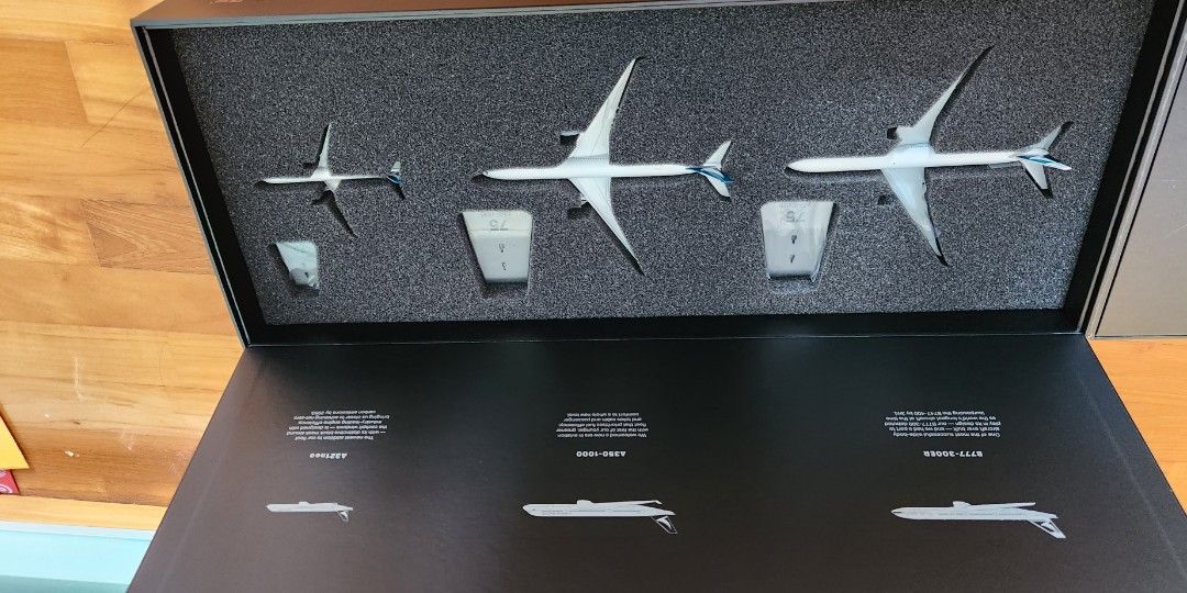Cathay Pacific Aircraft Model 75th Anniversary, Luxury, Accessories on ...
