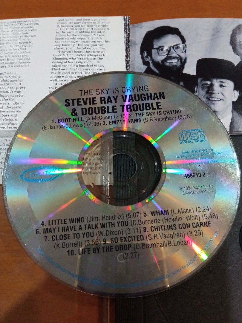 CD - Stevie Ray Vaughan - The sky is crying, Hobbies & Toys, Music ...